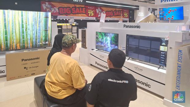 Beli TV LED di Transmart, Pengunjung Ini Hemat Rp 6,8 Juta