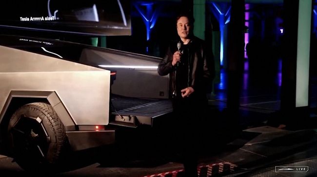 Mobil Tesla Ditarik dari Pasar, Bikin Celaka!